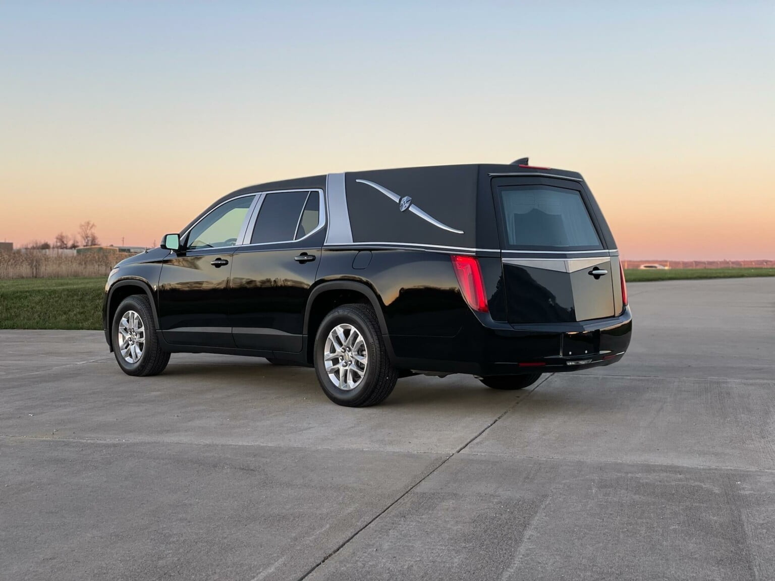 CT Coach Chevy Traverse - Jones Coach Sales